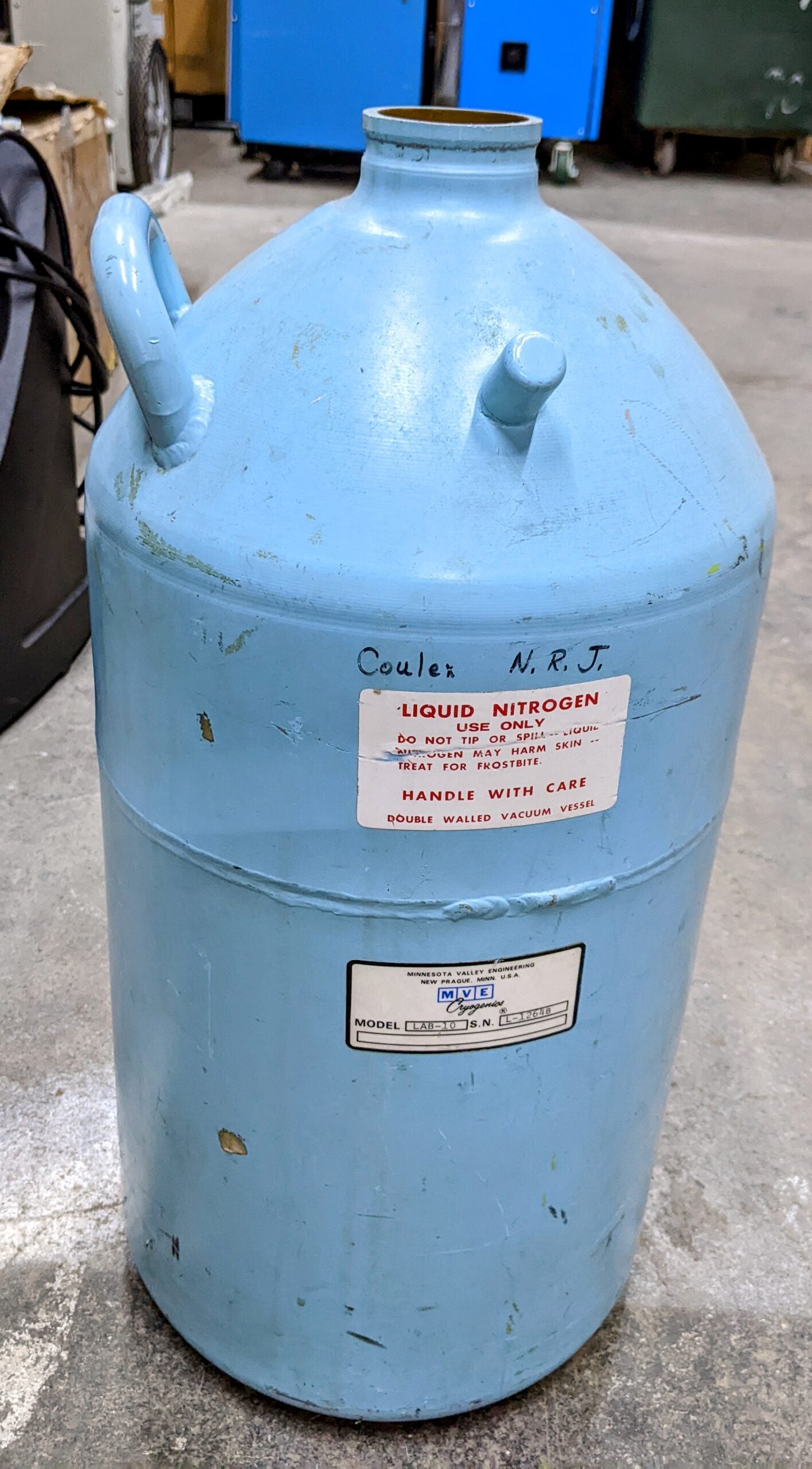 MVE Cryogenics 10L Dewar model Lab-10 | MVE – CHPConsultants