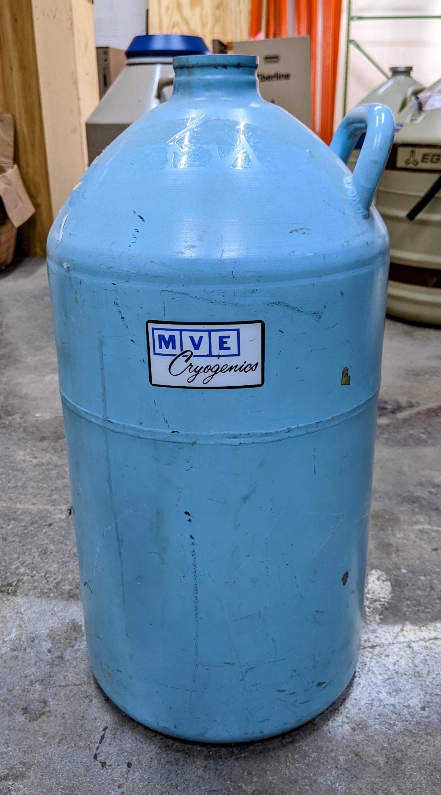 MVE Cryogenics 10L Dewar model Lab-10 | MVE – CHPConsultants